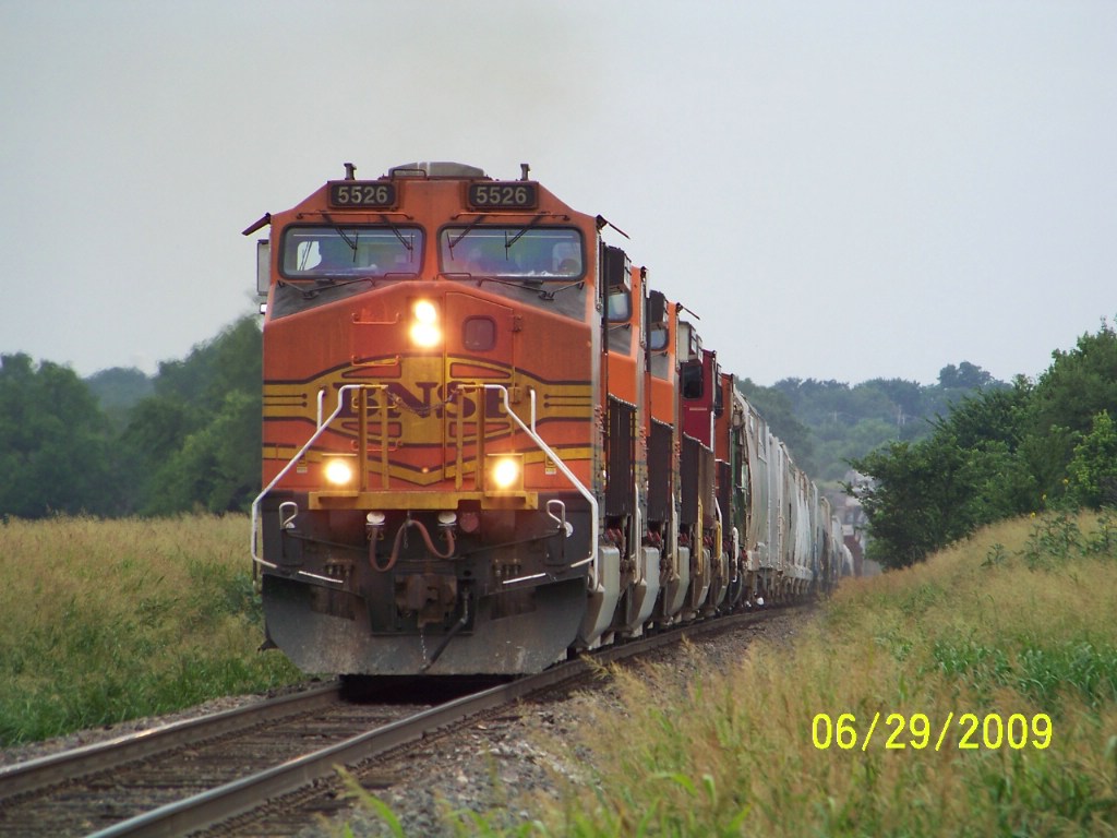 BNSF C44-9W 5526